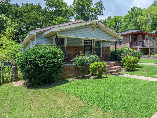 606 Antwerp Avenue