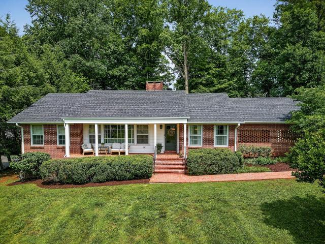 606 Boyd Ave