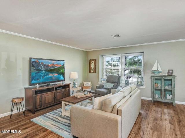 606 Bay Avenue Unit 6