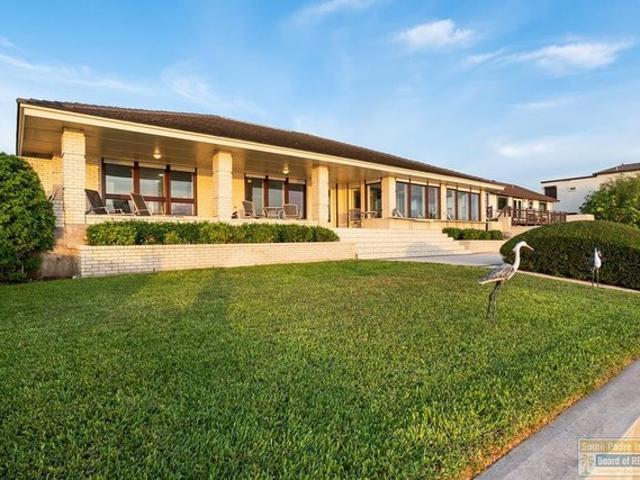 606 Beach Blvd, Laguna Vista, TX 78578