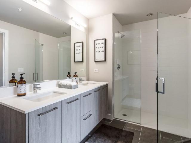 606 Blue 2 Bedroom Apartment for Rent at 1743 N Leavitt St, Chicago, IL 60647 West Town