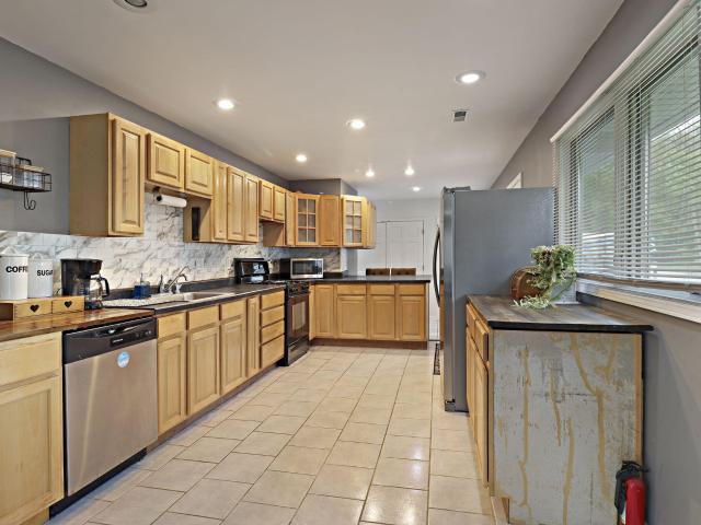 606 Gatewood Dr