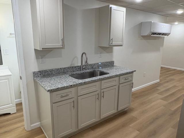 606 Dover Rd # 4