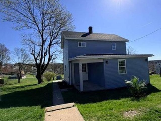 606 Devlin St, Gallitzin, PA 16641