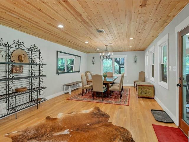 606 Deer Lake Cv, Wimberley, TX