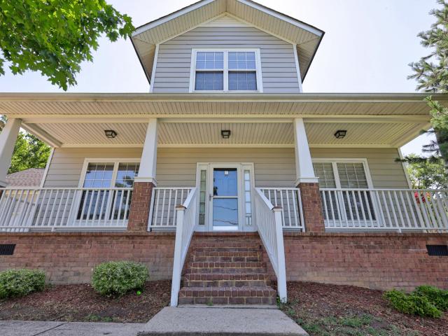606 Excalibur Ct