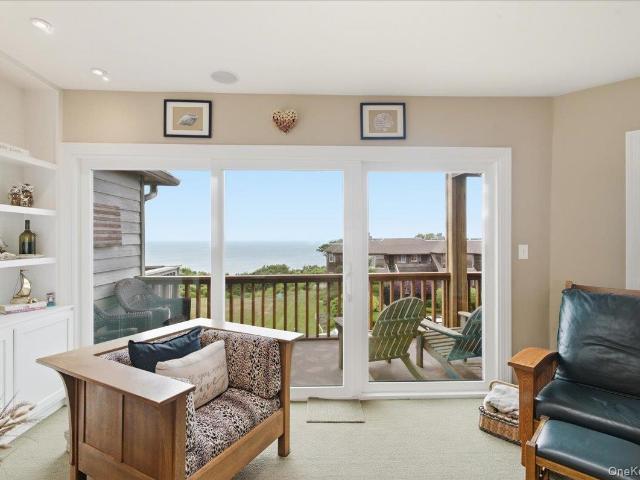 606 Fox Hill Drive