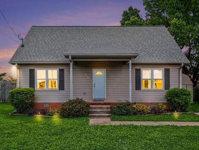 606 Fairgrounds Ct, Lebanon, TN 37087