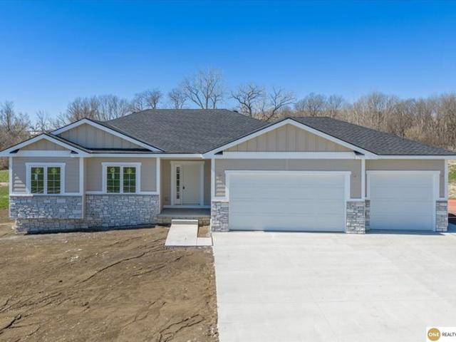 606 Harvest Hills Dr, Woodbine, IA 51579