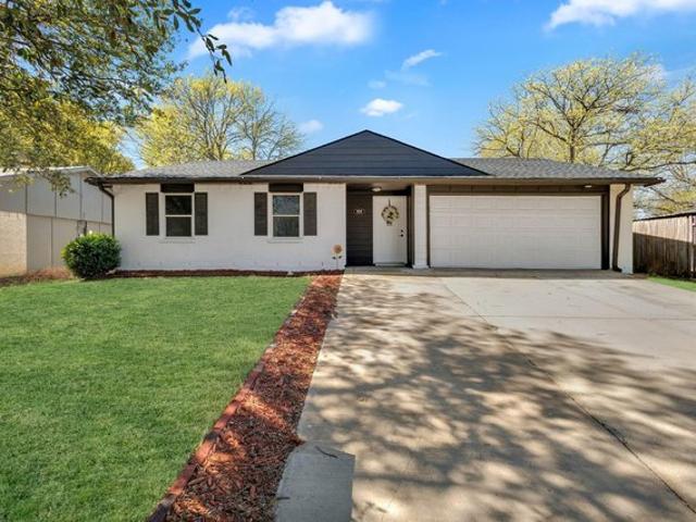 606 Hillcrest St, Mansfield, TX 76063