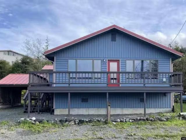 606 OCEANVIEW DR, CRAIG, AK 99921 Single Family Residence For.