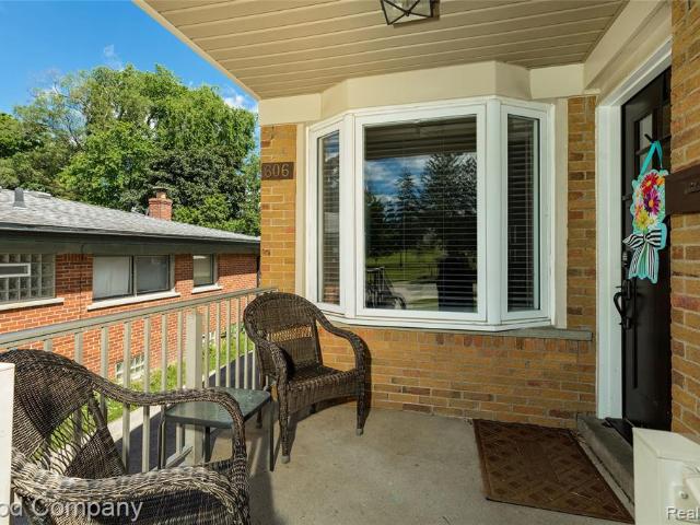 606 Magnolia Avenue