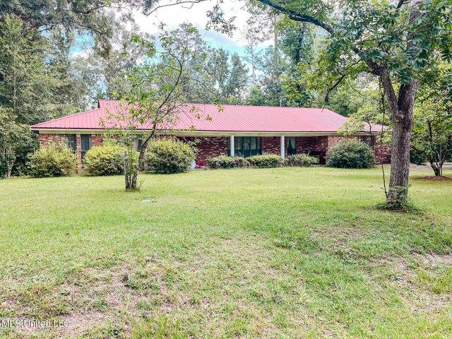 606 Maples Ave, Leakesville, MS 39451