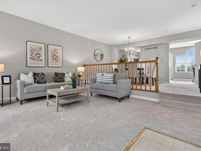 606 Marianne Ln, Baltimore, MD 21228