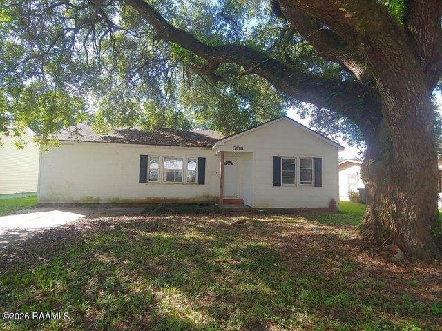 606 McIlhenny St, New Iberia, LA 70563