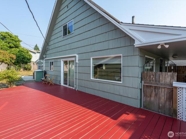 606 N 16th Avenue