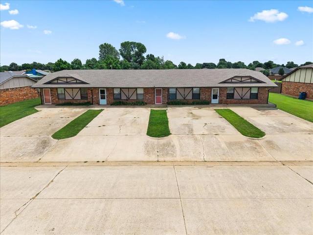 606 N Robin Way