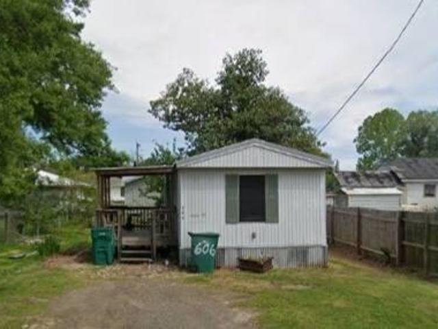 606 N Stanford St, Sulphur, LA 70663