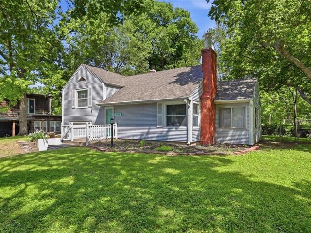 606 NE 44th Street
