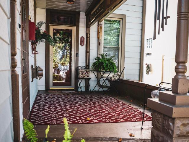606 S 10th Street