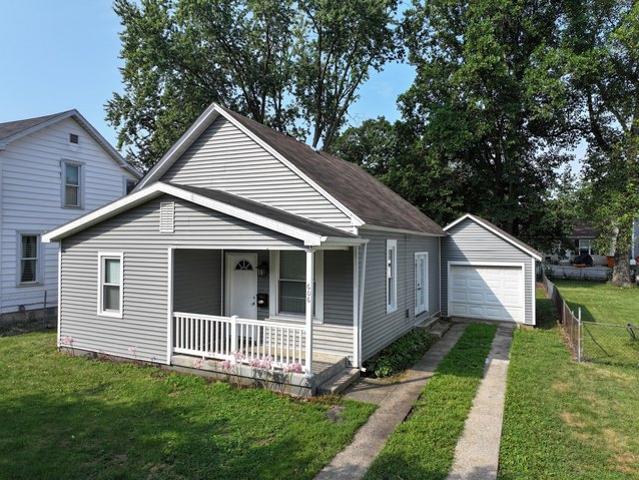 606 S Market St, Winamac, IN 46996