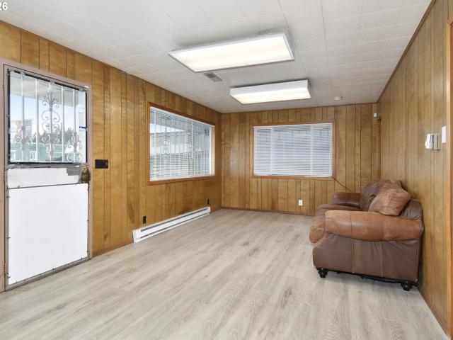 606 SE 148TH AVE