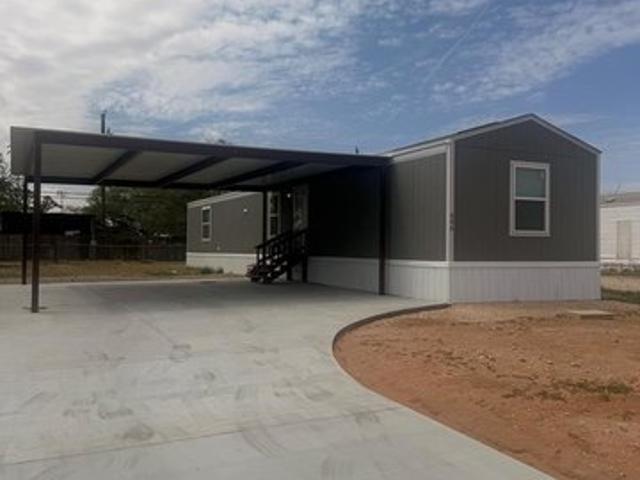 606 SW 1st St, Andrews, TX 79714