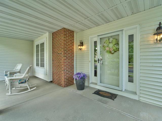 606 Pleasant Valley Parkway
