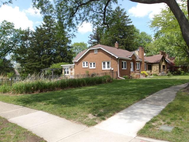 606 Robert Avenue