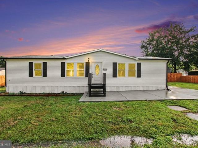 606 Red Oak Dr, Edgewood, MD 21040