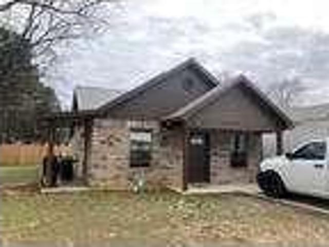 606 Reeves Street Collinsville Texas 76233
