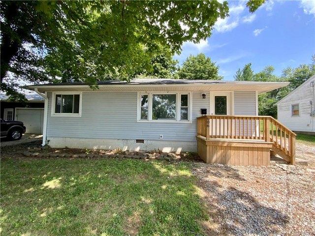 606 Ridgeview Dr, Salem, IN 47167