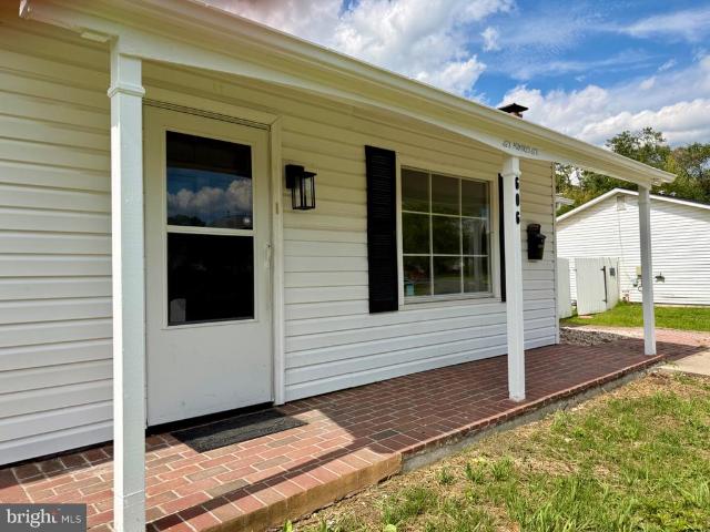 606 W Beech Road W