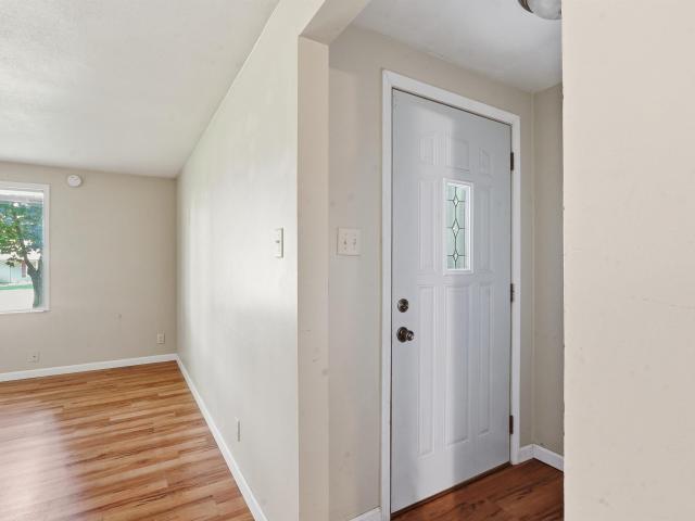 606 W Elm Street