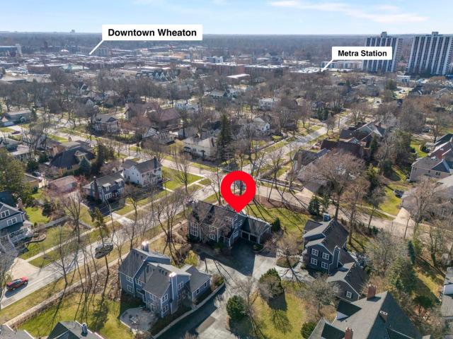606 W Franklin St, Wheaton, IL