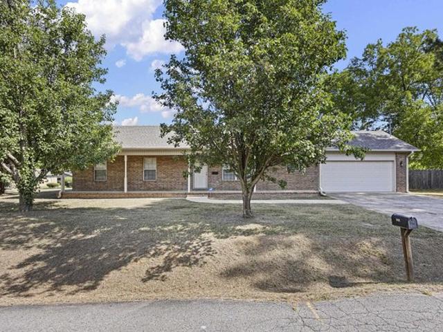 606 W Rock St, Morrilton, AR 72110