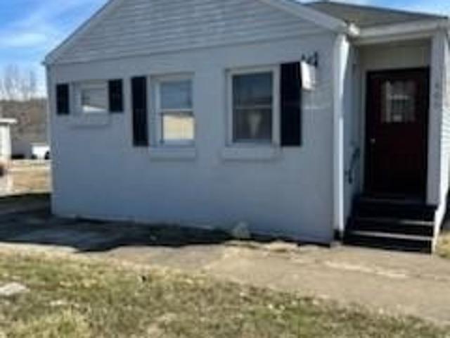 606 West St, Caldwell, OH 43724