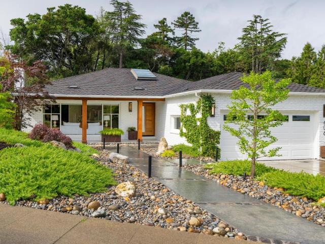 606 Yale Dr, San Mateo, CA 94402 | MLS #ML82042 | Compass