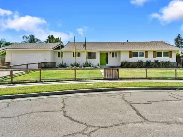 6075 N Remington Ave, Fresno, CA 93704 MLS# 610449