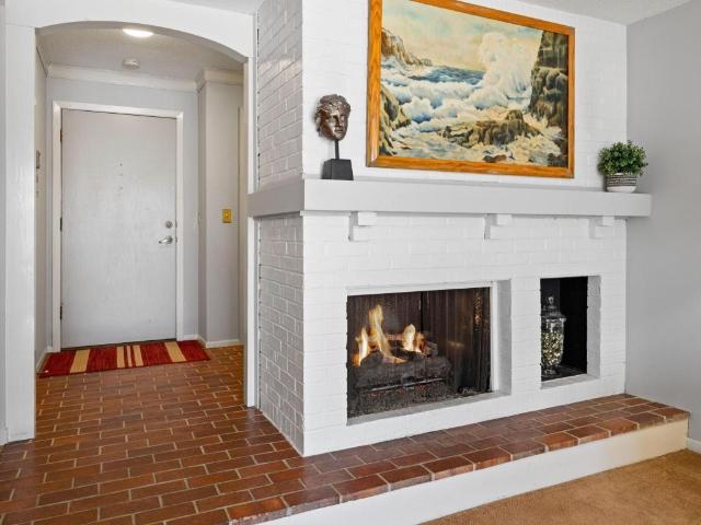 6075 Lincoln Drive # 211