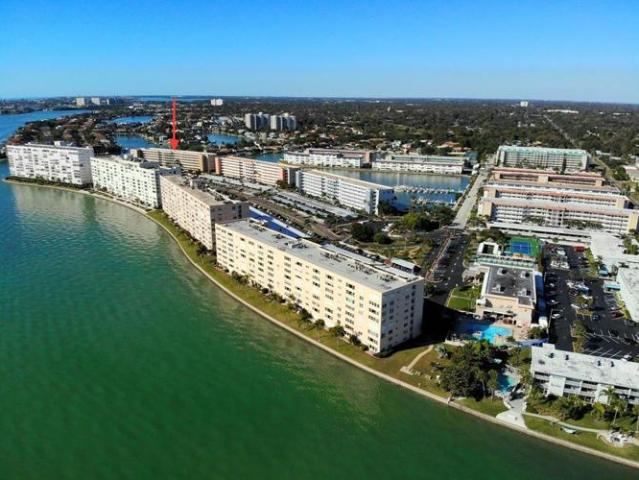 6075 Shore Blvd S #215, Gulfport, FL 33707