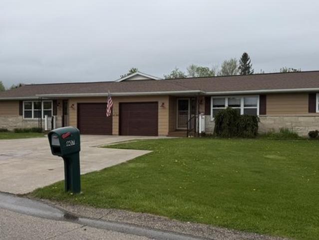 607/609 Kennedy Rd, Iron Mountain, MI 49801