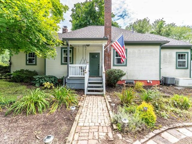 6076 Africa Rd, Galena, OH 43021
