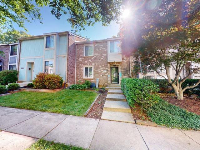 6077 Hollow Knoll Court