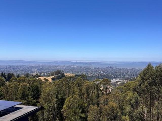 6077 Skyline Blvd, Oakland, CA 94611
