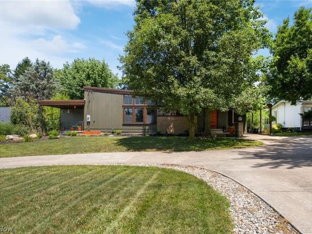 6079 Fulton Dr NW, Canton, OH 44718