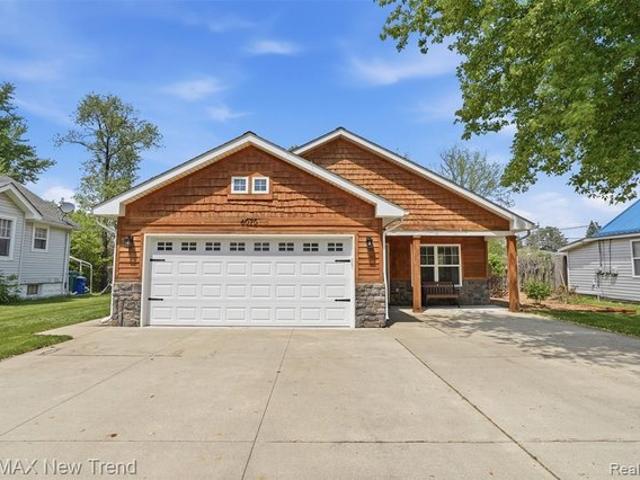 6070 Hackett, Waterford Township, MI 48327