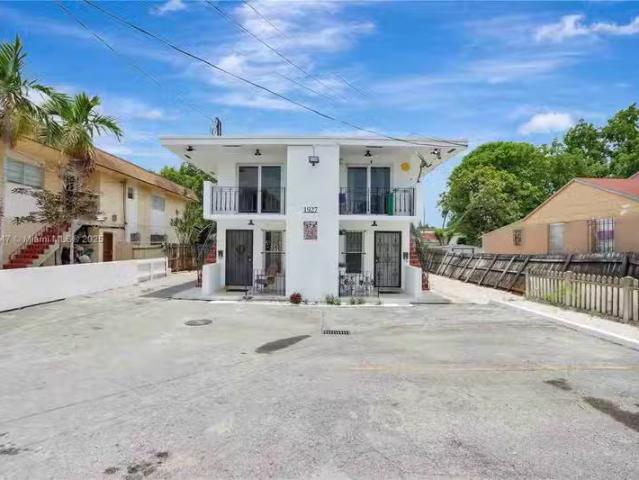 60733847 1927 Nw 20th Ave #3