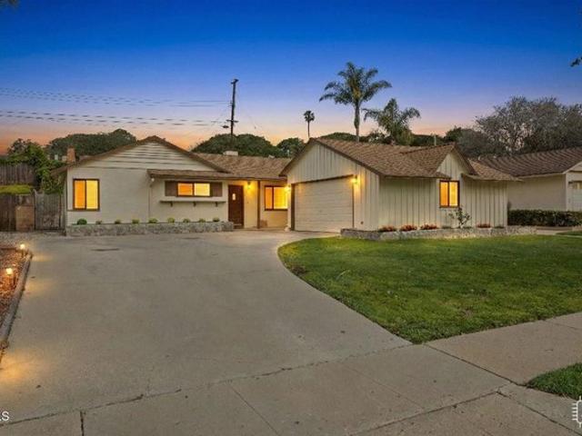 6073 Fremont St, Ventura, CA 93003