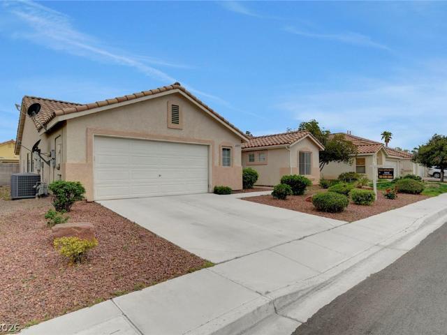 6073 Shadow Oak Dr, North Las Vegas, NV 89031 | MLS #2768 | Compass
